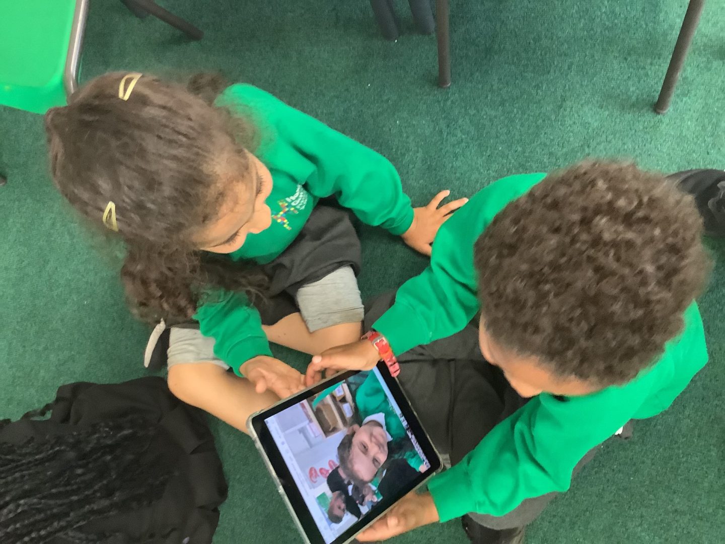 EYFS Create Picture Collages - Hoxton Garden Primary School